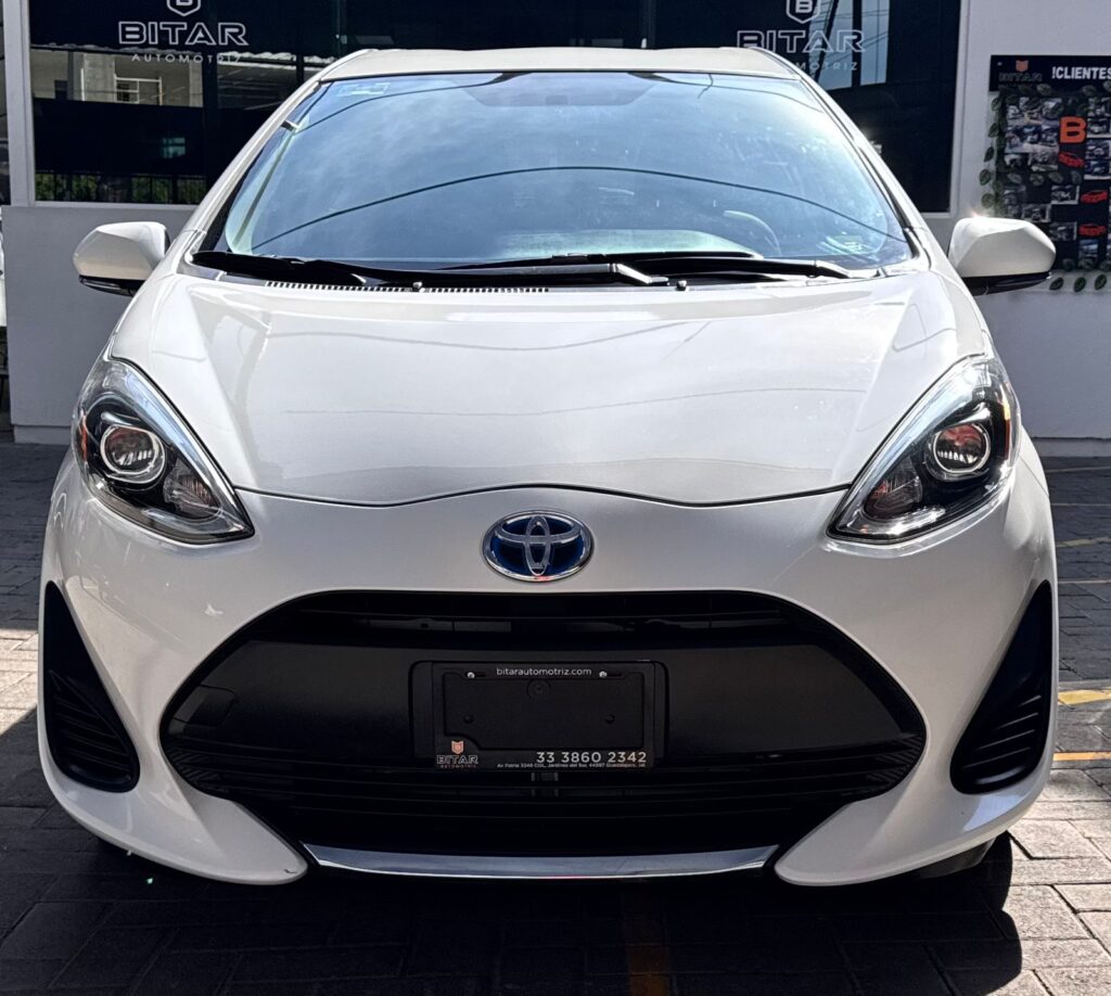 Toyota Prius C Hibrido 2020 - Bitar Automotriz