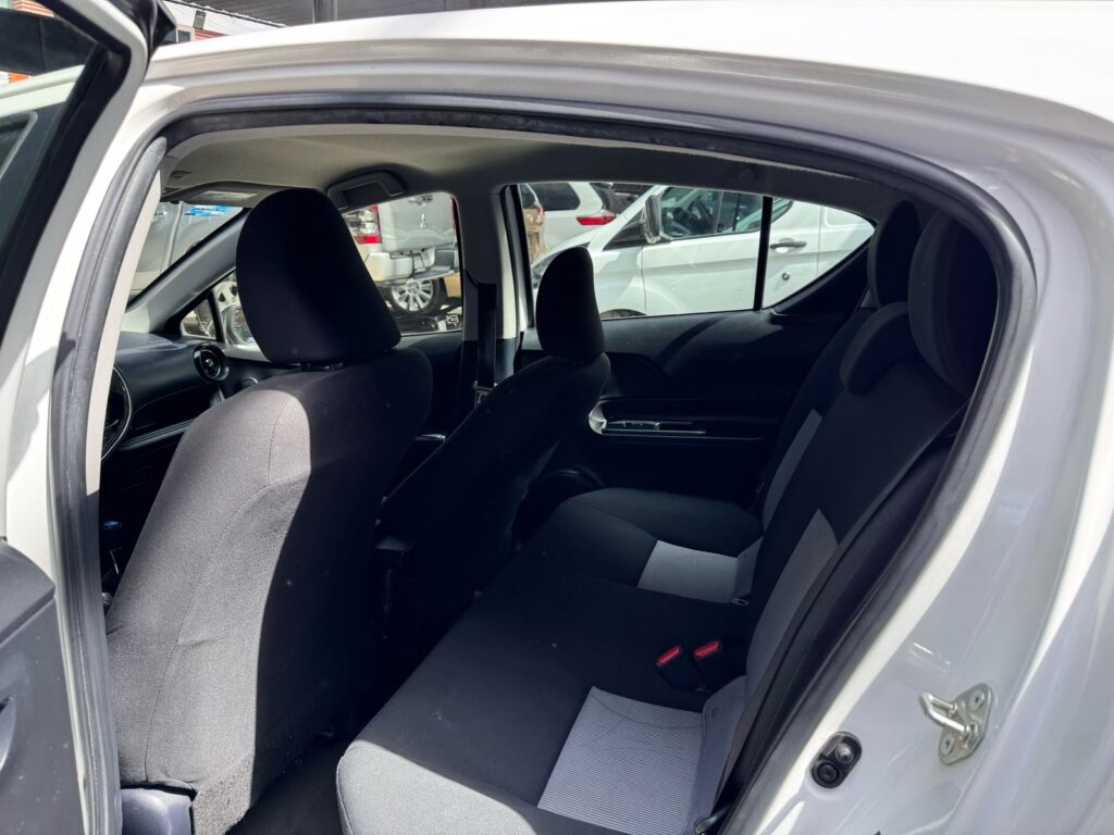 Toyota Prius C Hibrido 2020 - Bitar Automotriz